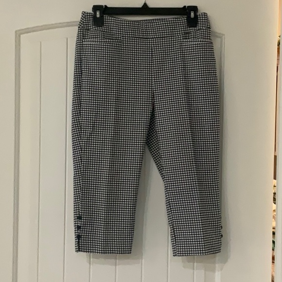 Chico's | Pants & Jumpsuits | Chicos Black And White Checkered Capri Pants | Poshmark